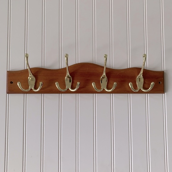 Bulldog Hardware | Wall Decor | Bulldog Hardware Wood Gold Toned Wall ...